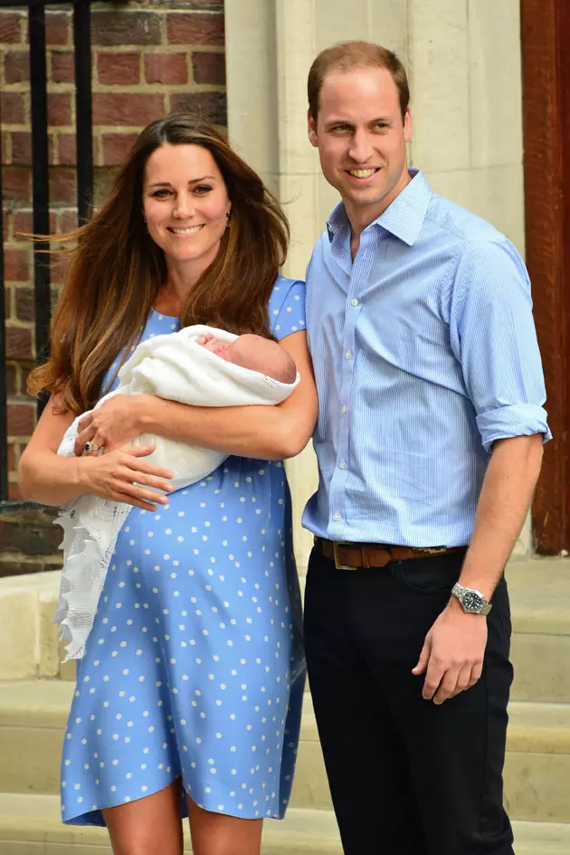 Prințul William și Kate Middleton cu copilul, imagine: WENN