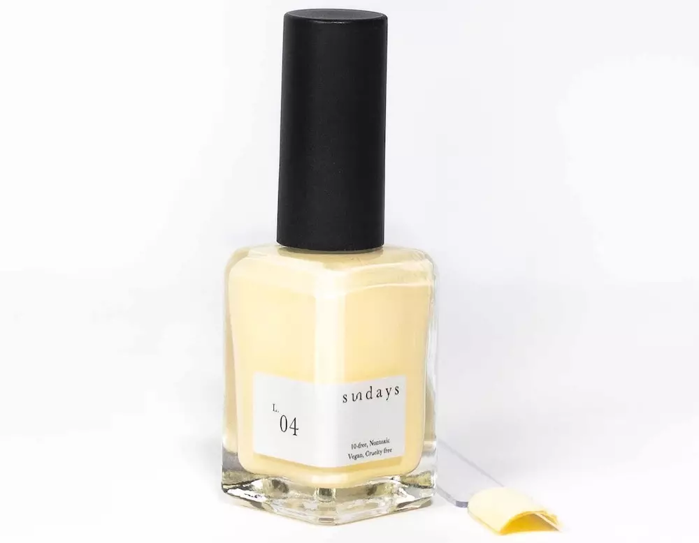 Mitundu Yachilimwe ya Nail Polish Yogula Tsopano 1107_6