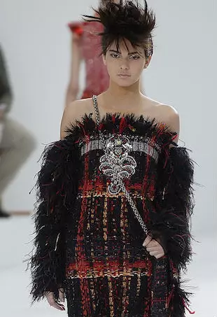 Кендалл Дженнер в моде Chanel Couture
