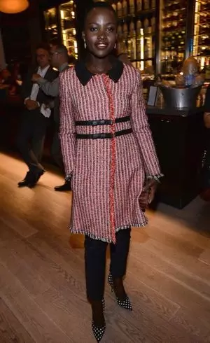 Lupita-Nyongo-Grey-Goz-vodka-kechki-ovqat-ko'rinmas-ayol-2013-Toronto-xalqaro-film-festivali-2013-yil