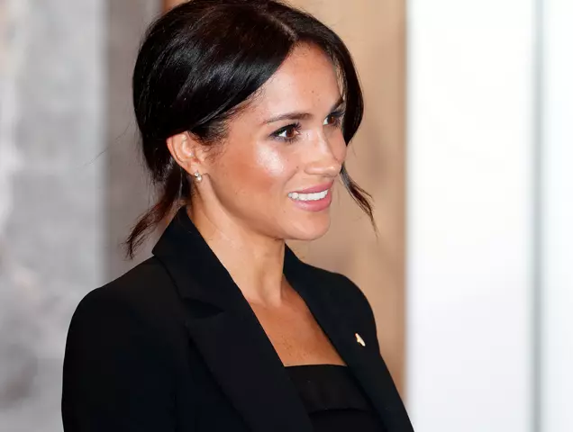 The Drugstore Product yomwe Imapatsa Meghan Markle Kuwala Kwake Kwachifumu