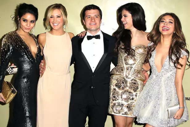 Vanessa Hudgens, Ashley Tisdale, Joshas Hutchersonas, Selena Gomez ir Sarah Hyland, kreditas: FayesVision/WENN.com
