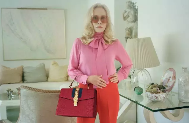 Faye Dunaway i Guccis kampanj för sin nya väska, Sylvie.