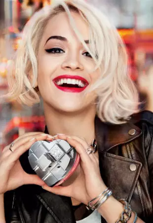 DKNY My NY Ətri üçün Rita Ora Fronts Kampaniyası