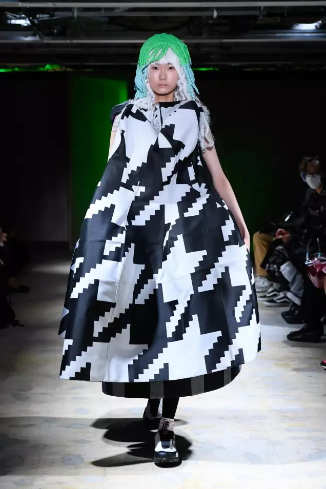 اغلې: Comme des Garçons