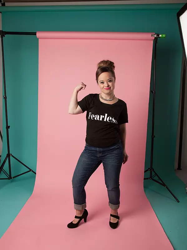 Down Syndrome Lands Beauty Ad နှင့် Katie Meade မော်ဒယ်