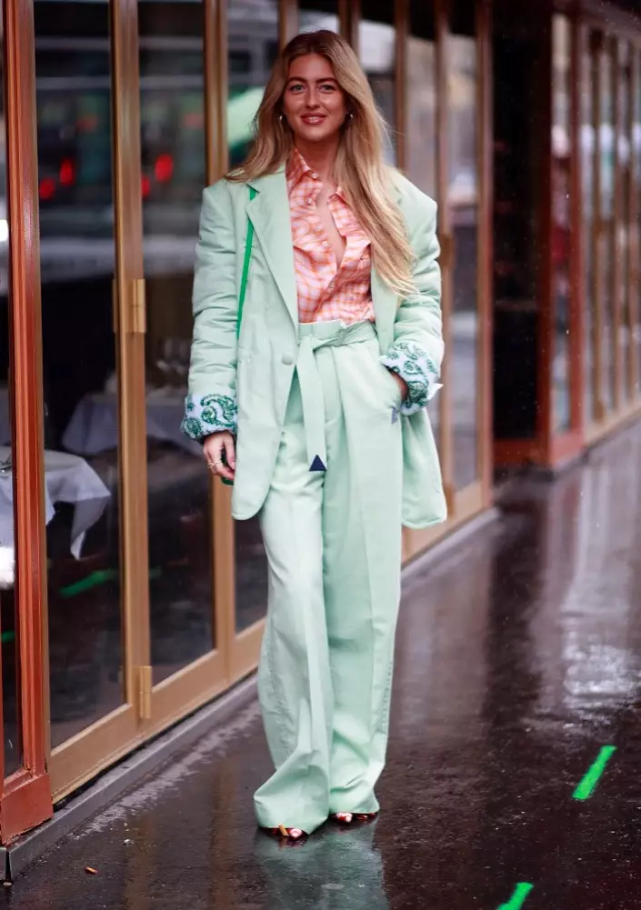 Street Style: Parížsky týždeň módy na jar 2022 157_10