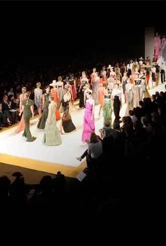 Ikusi New Yorkeko 30 Fashion Week pasarela zuzenean YouTube-n