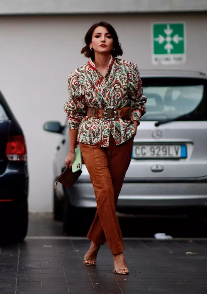 Street Style: Milaan Fashion Week Lente 2022 172_10