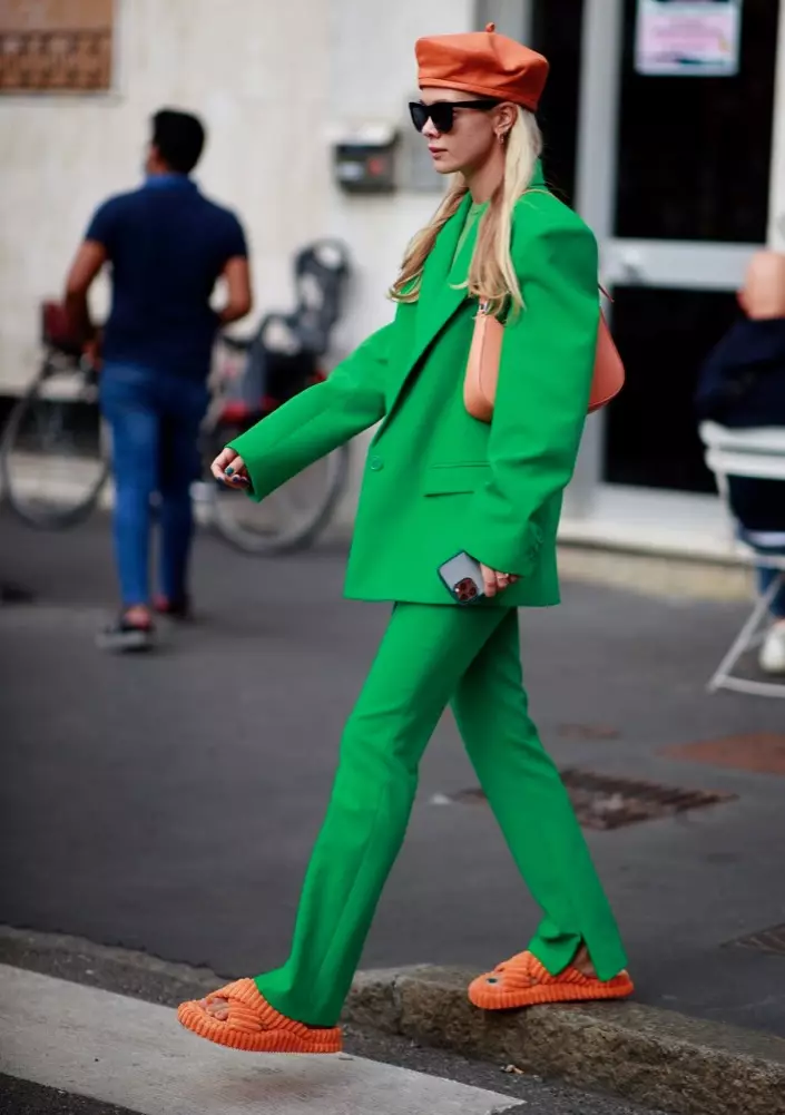 स्ट्रीट स्टाइल: मिलान फॅशन वीक स्प्रिंग 2022 172_39