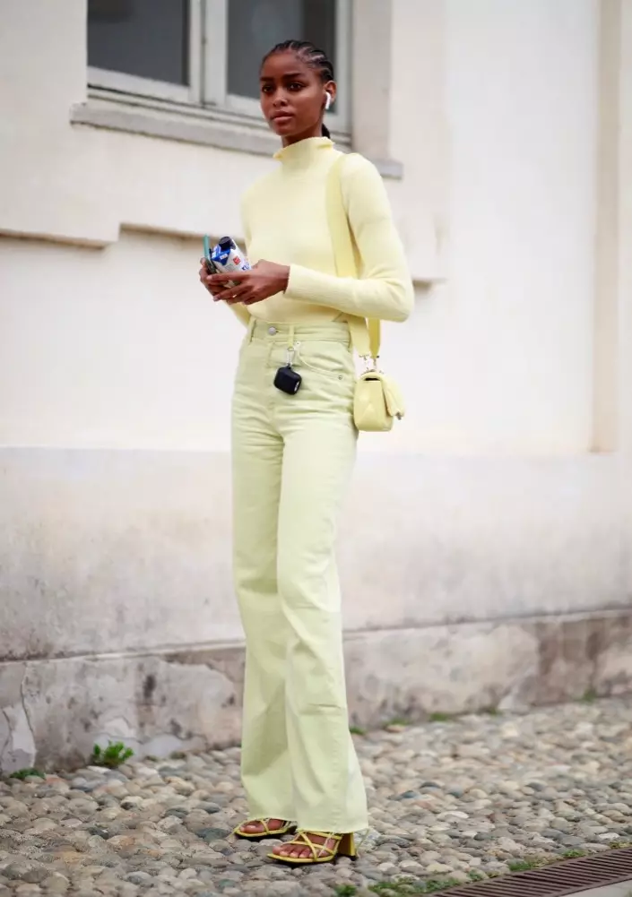 Вуличний стиль: Тиждень моди в Мілані весна 2022 172_58