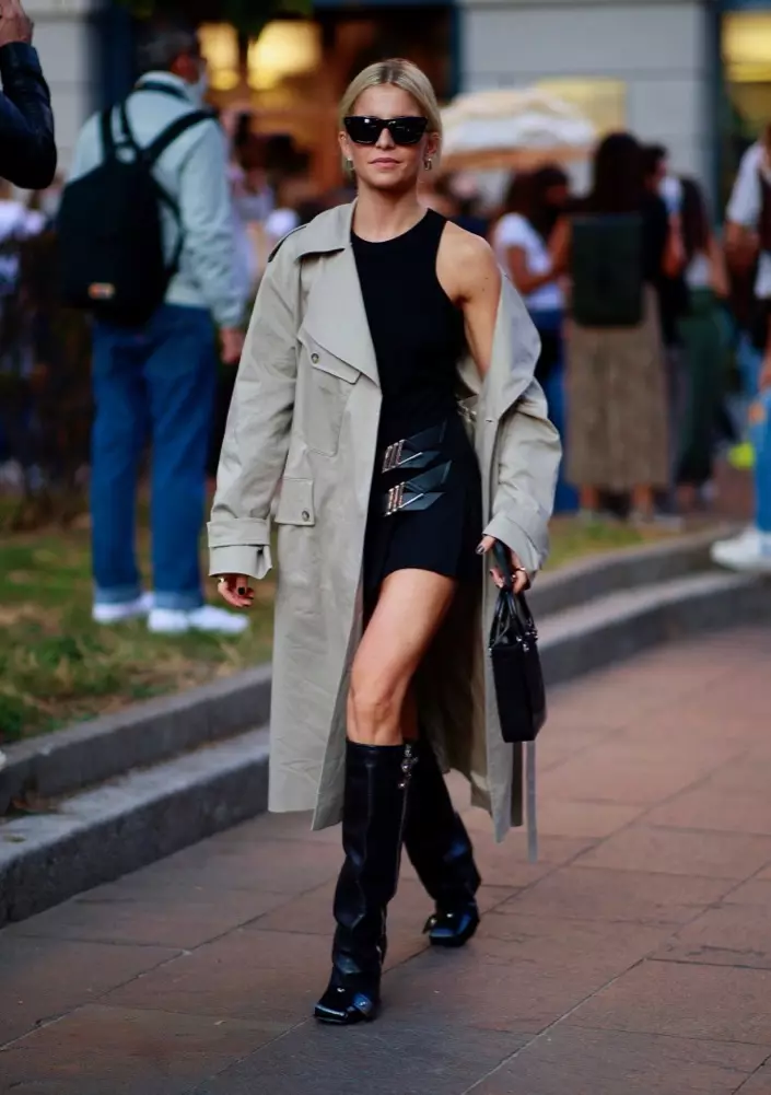 Street Style: Milaan Fashion Week Lente 2022 172_65