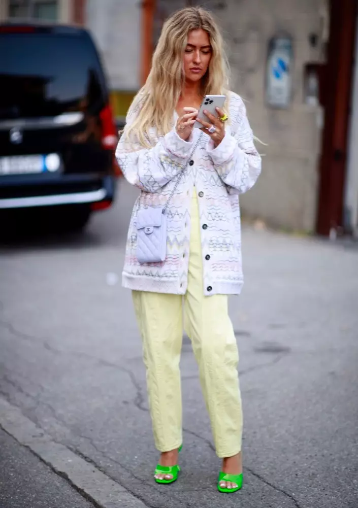 Вуличний стиль: Тиждень моди в Мілані весна 2022 172_71