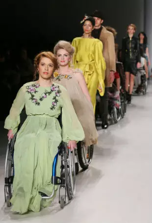 FTL Moda kaster modeller med funksjonshemninger til høsten 2015-show
