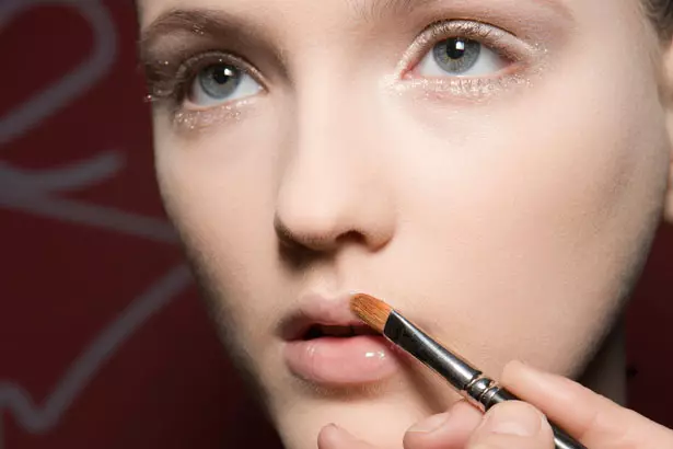 The Lowdown on Antibacterial Makeup Brushes