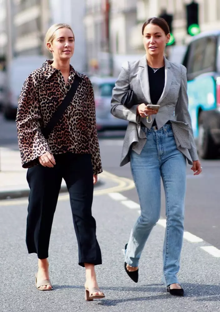 Street Style: Săptămâna modei din Londra, primăvara 2022 184_100