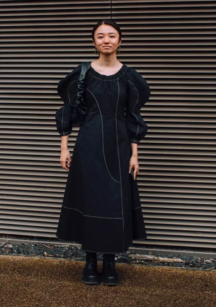 Street Style: Săptămâna modei din Londra, primăvara 2022 184_48