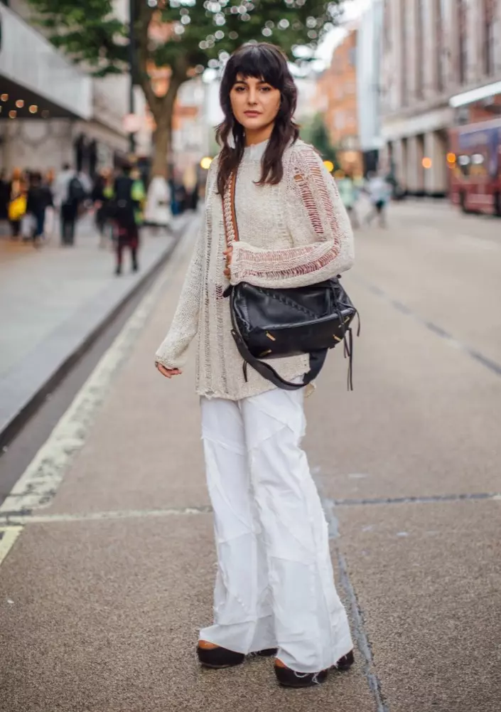 Street Style: Săptămâna modei din Londra, primăvara 2022 184_54