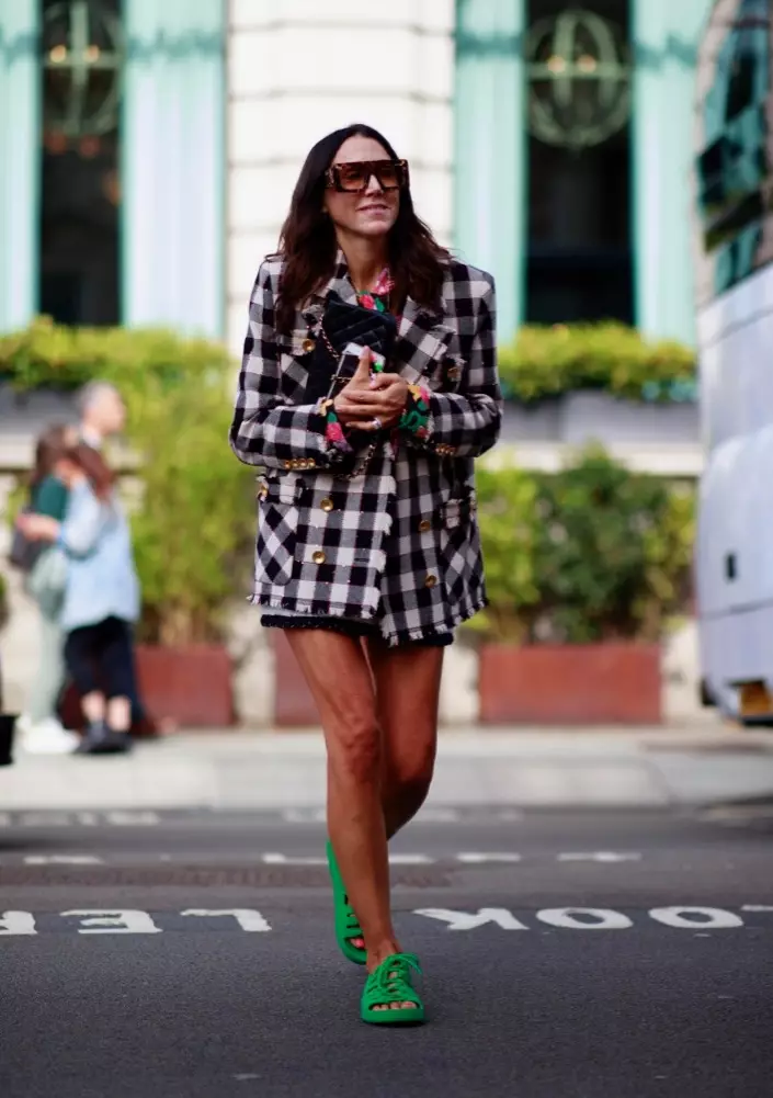 Street Style: London Fashion Week 2022ko udaberria 184_59