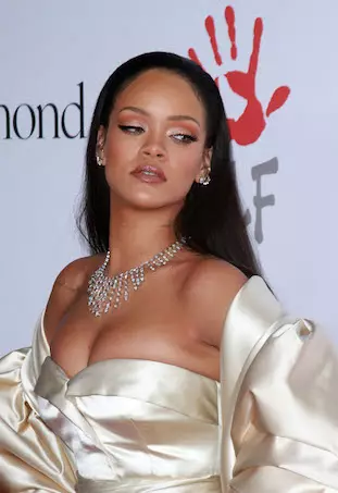 Rihanna upustila od Drake Collab 'Work', jako nové album 'ANTI' krátce uniká na TIDAL
