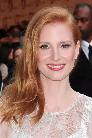 احصلي على إطلالة جمال الصيف المنعشة من Jessica Chastain