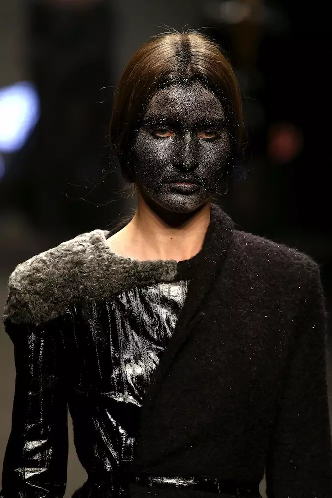 Indiki nesil: Klaudio Cutugno - uçuş-gonuş zolagy we ýapyk ýerler - MFW FW2015