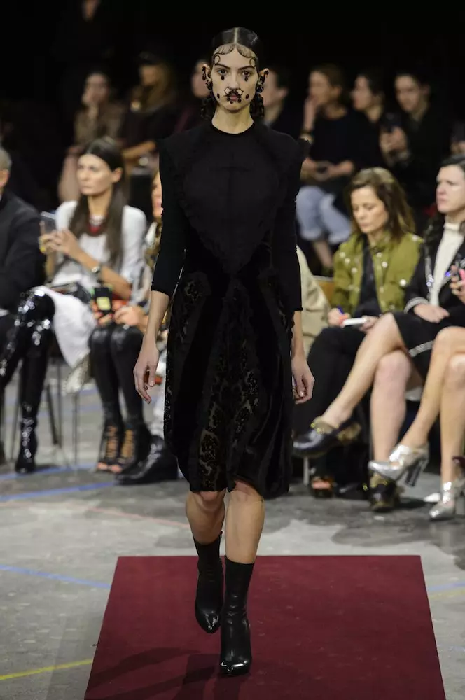 Givenchy mùa thu 2015