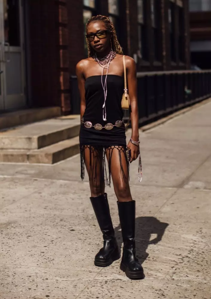 Estilo de rua: Semana da moda de Nova York, primavera de 2022 194_24