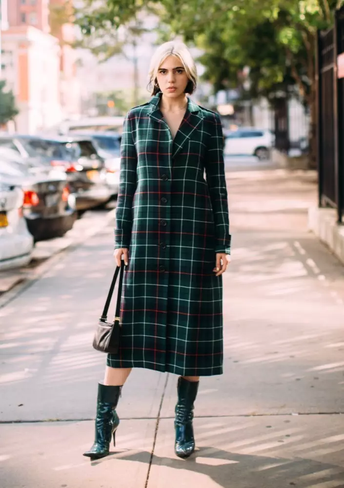 Street Style: Săptămâna modei din New York, primăvara 2022 194_3