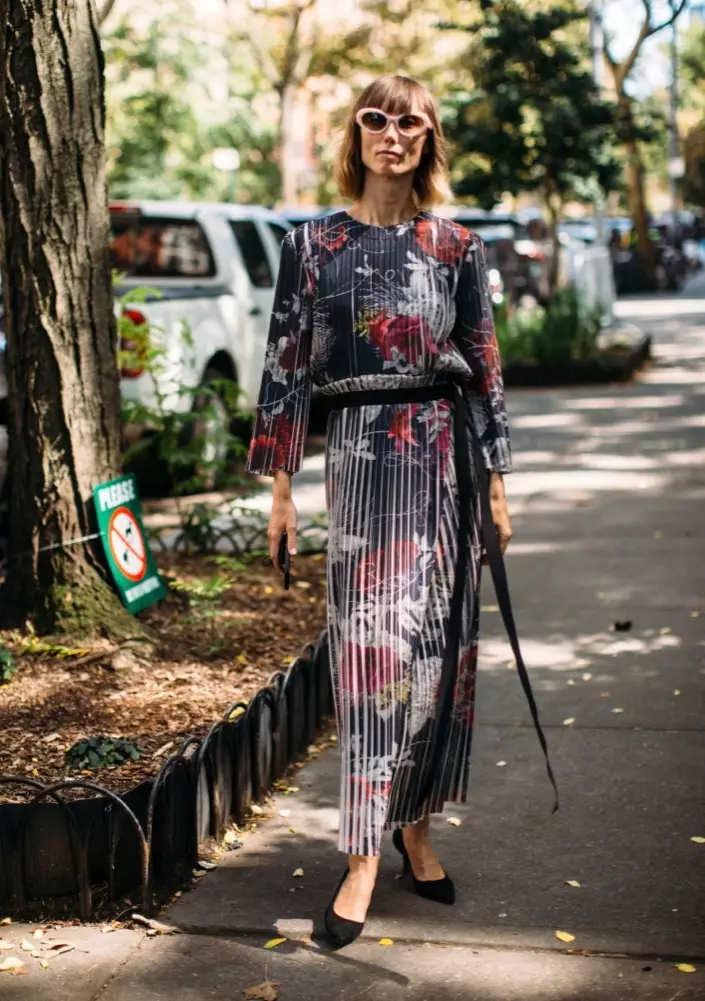 Gaya Jalanan: New York Fashion Week Spring 2022 194_36