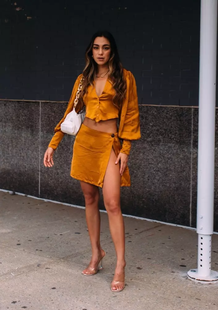 Street Style: Седмица на модата в Ню Йорк пролет 2022 194_44