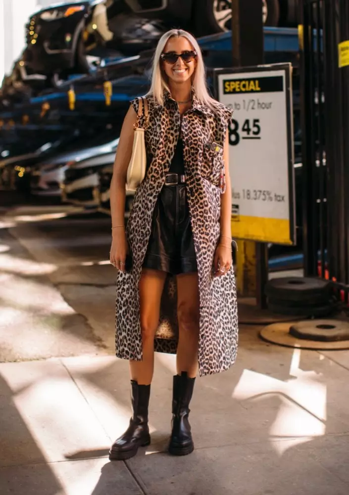 Street Style: Седмица на модата в Ню Йорк пролет 2022 194_48