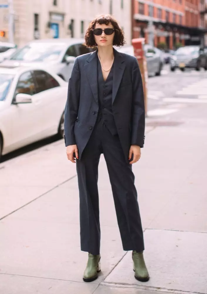 Street Style: Săptămâna modei din New York, primăvara 2022 194_60