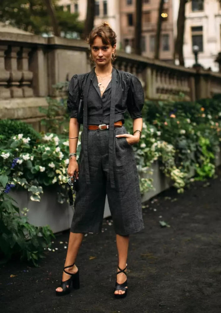 Street Style: Седмица на модата в Ню Йорк пролет 2022 194_64