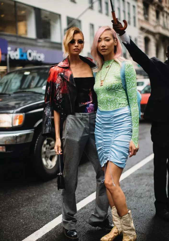 Street Style: Седмица на модата в Ню Йорк пролет 2022 194_68
