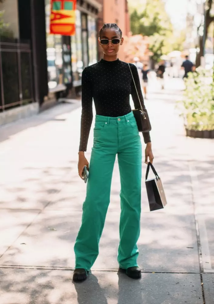 Street Style: Седмица на модата в Ню Йорк пролет 2022 194_85