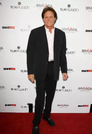 De Bruce Jenner huet gemellt iwwer den Iwwergank zum Diane Sawyer opzemaachen