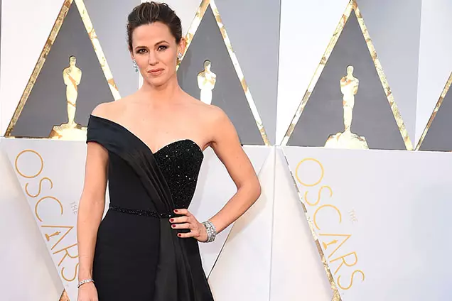 Google 2016 Jier yn sykjen: Rachel Roy, Deconstructed Shirting en Jennifer Garner wûnen grut