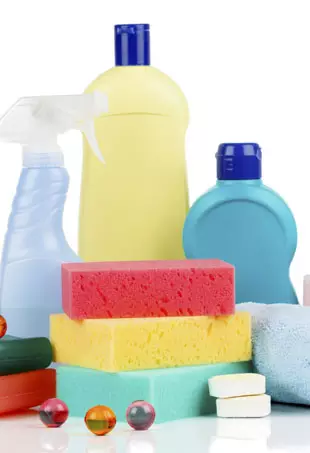 Suggerimenti per le pulizie di primavera del tuo appartamento in un fine settimana