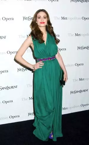 Emmy Rossum v Metropolitní opeře slavnostní premiéra Rossiniho Le Comte Ory v New Yorku březen 2011