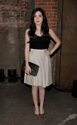 Isabelle Fuhrman 梅賽德斯-奔馳時裝週 2012 年秋季 Christian Siriano 紐約市 2012 年 2 月