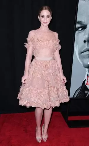 Emily Blunt estreia em Nova York do The Adjustment Bureau, fevereiro de 2011