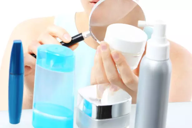 Kozmetikai összetevők: a szépségápolási termékek tartalmának dekódolása
