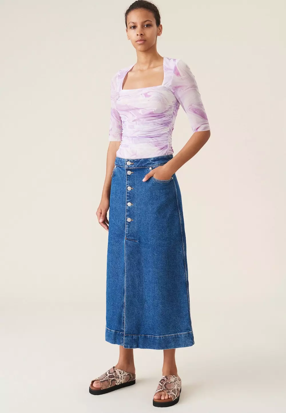 Skirts Denim ຕົກເປັນມູນຄ່າການຄ້າທັງຫມົດໃນ jeans ຂອງທ່ານສໍາລັບ 2285_16