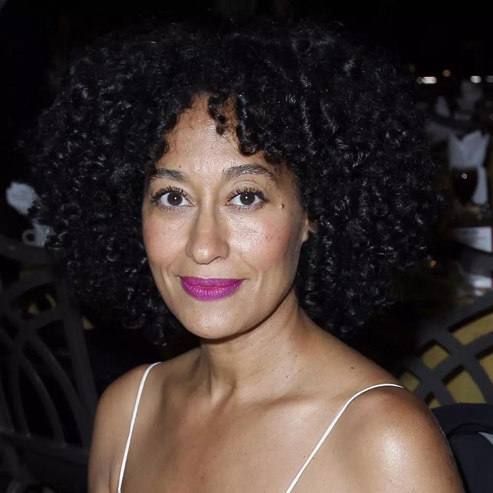 tracee-ellis-ross-black-hair-moisturizing-products-for-soft-curls
