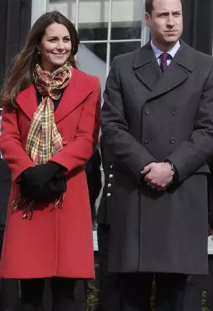 Tashar Kate Middleton's Festive Red Coat Duban