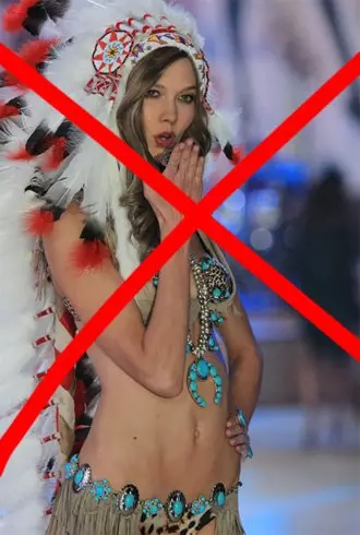 Victoria's Secret выцягне галаўны ўбор індзейцаў Карлі Клос для трансляцыі