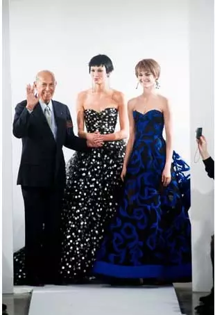 Oscar de la Renta phản hồi PETA Về giày da voi