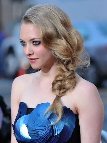 Amanda Seyfried অগোছালো সাইড বিনুনি