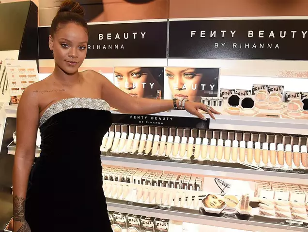 Fenty Beauty Is Here! Xem sản phẩm nào Rihanna yêu thích nhất
